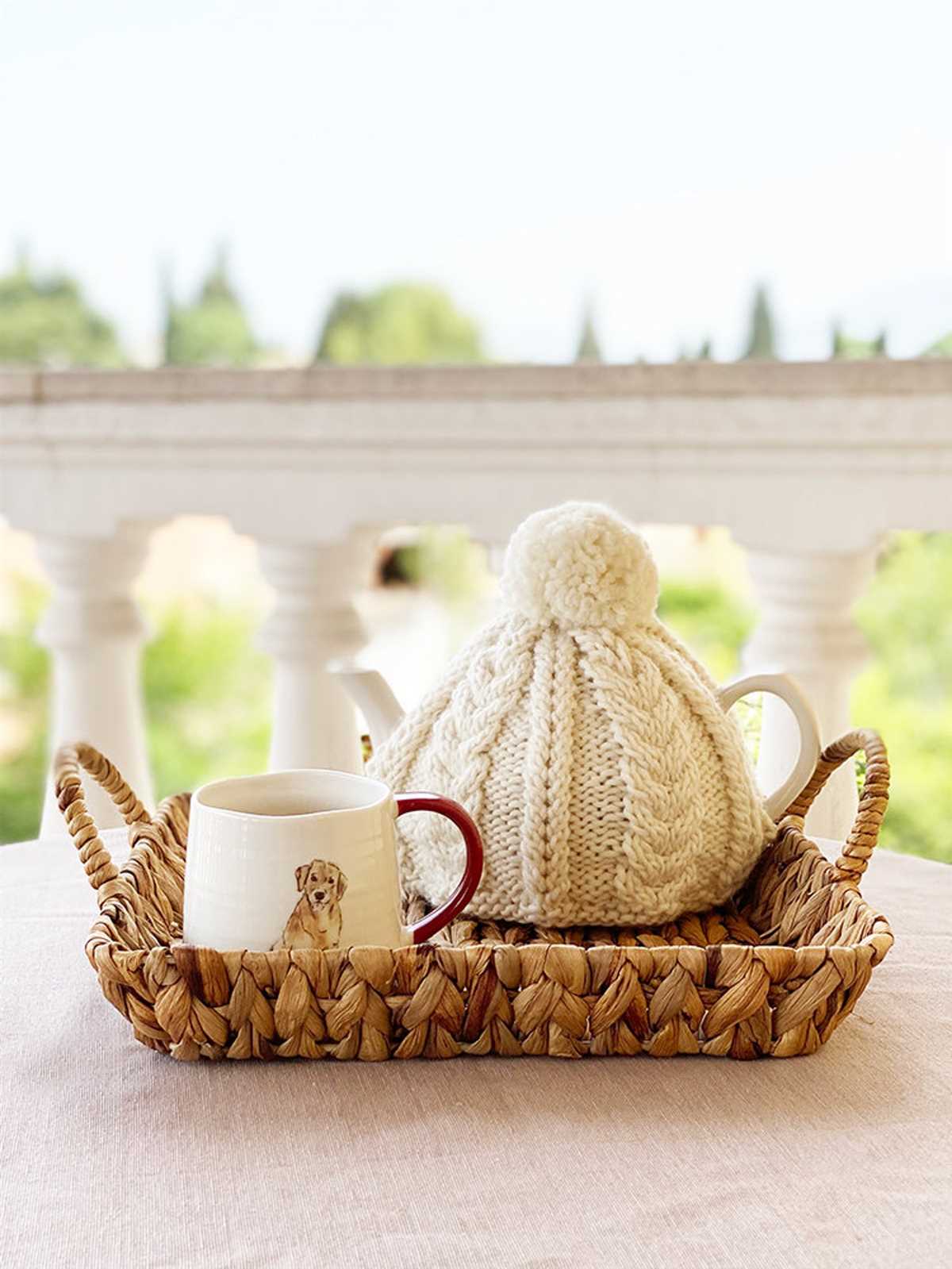 Cozy up your tea with this easy knitting pattern