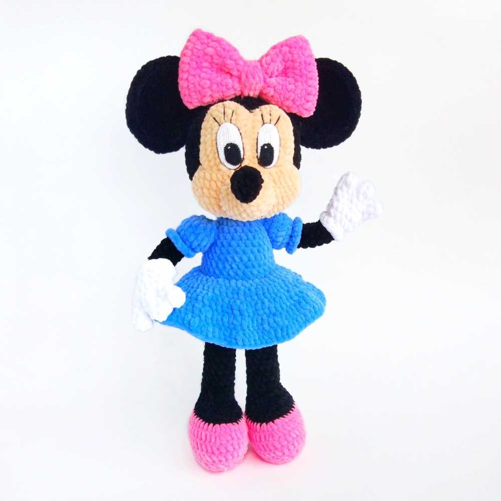 Adorable Knitted Minnie Mouse Pattern